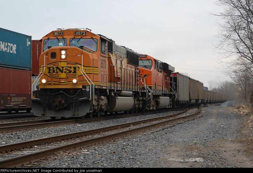 BNSF 8873